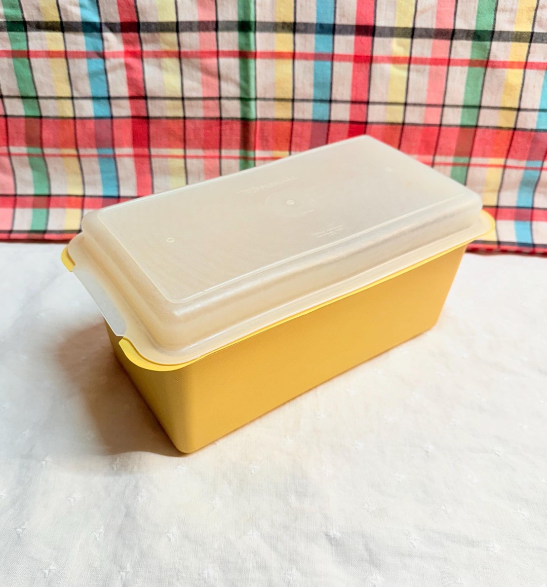 Vintage Tupperware Bread Box 171 W Lid Base 172 -HTF TW Item - Great ...