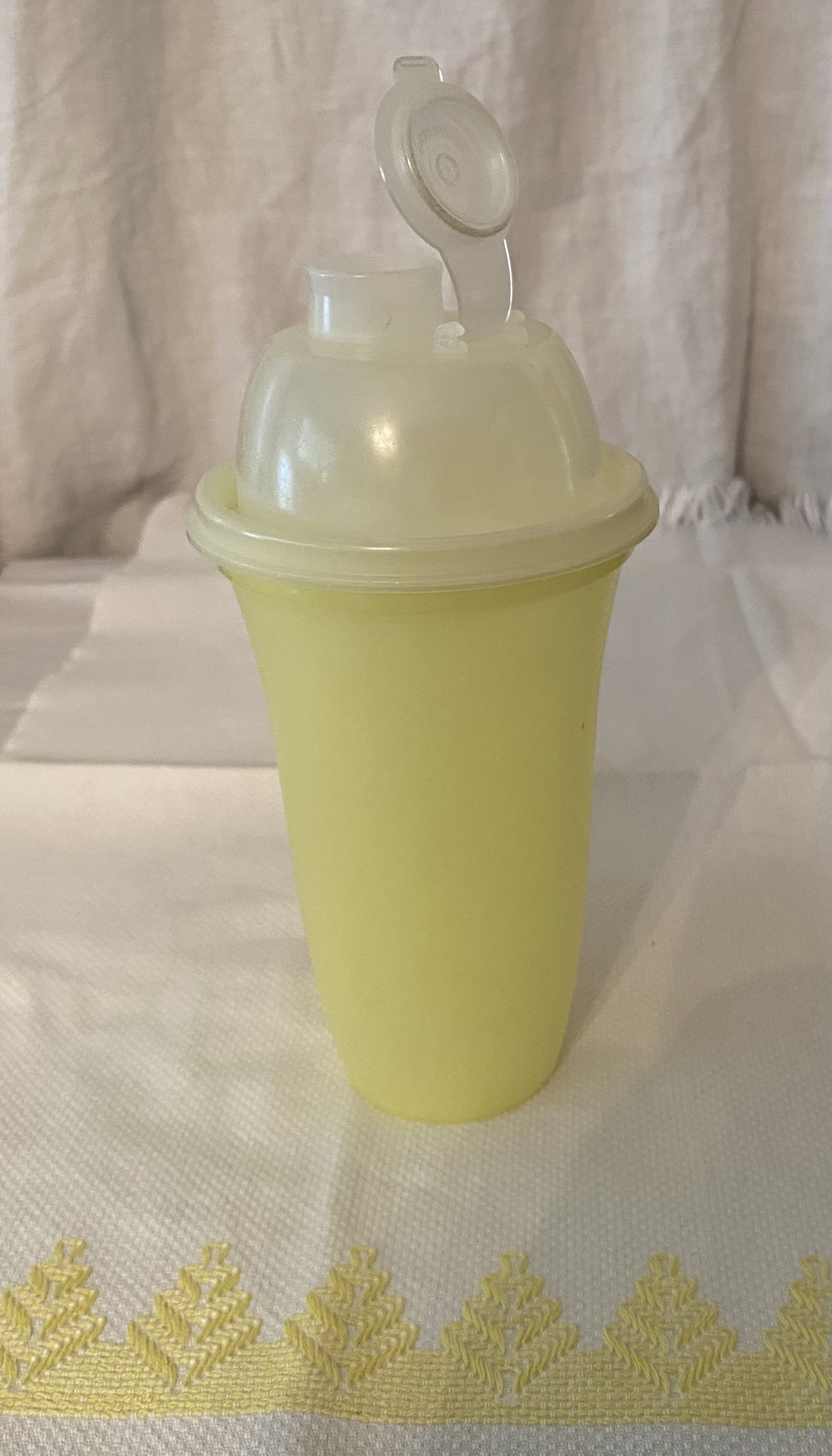 Tupperware Yellow Quick Shake Beverage Mixer 844 with Sheer | Etsy
