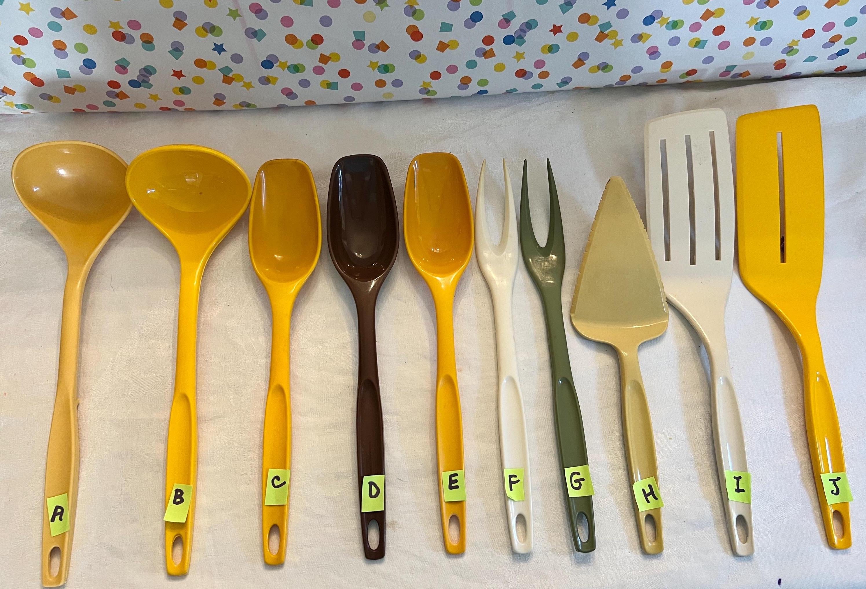 Hard plastic spatula store