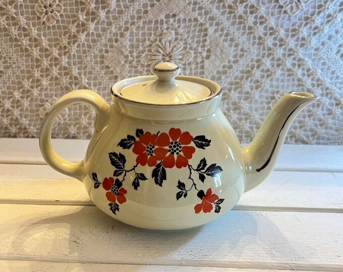 Vintage 40’s Hall Red Poppy Teapot • 6 Cup Ceramic Kettle • Farmhouse ...