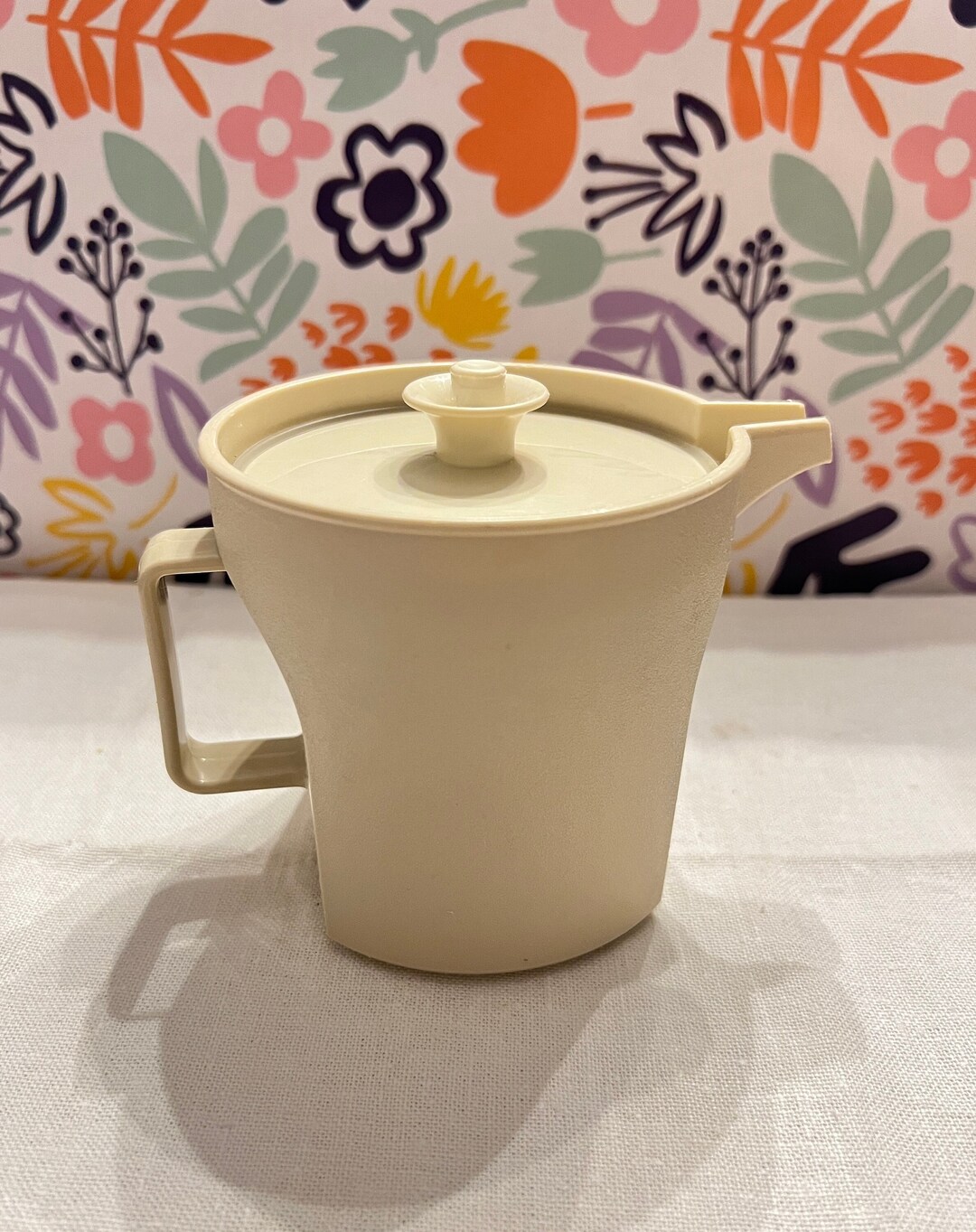 Tupperware Almond Creamer #1414 W Lid # 1212 Ideal for RV Camping ...
