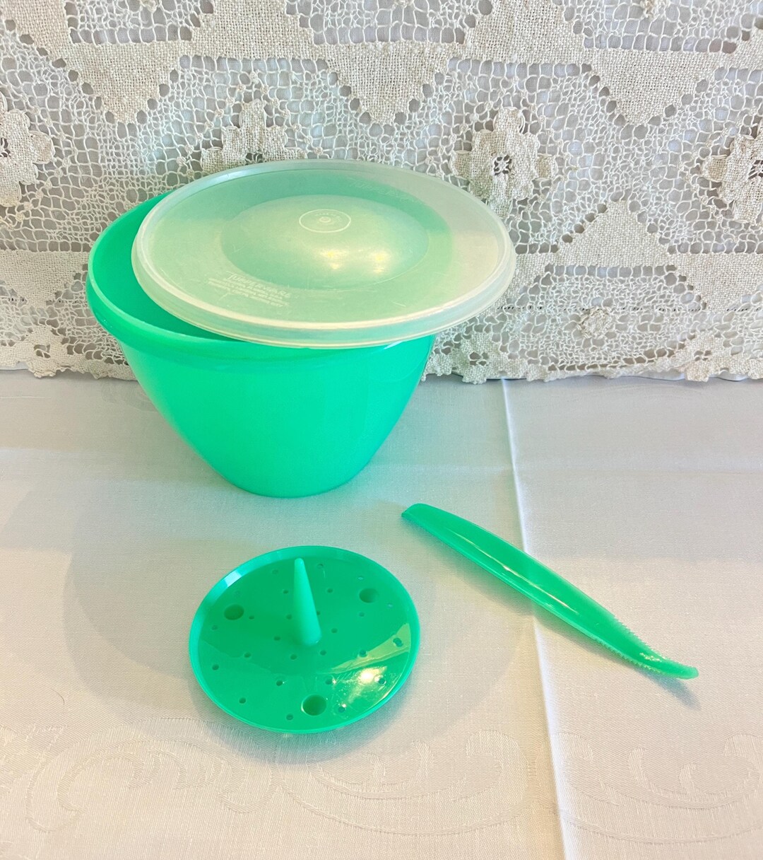 Tupperware 4 Pc -jadeite Crisp-it Lettuce Keeper 679, Domed Lid 680 ...