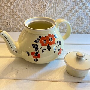 Vintage 40s Hall Red Poppy Teapot 6 Cup Ceramic Kettle Farmhouse ...