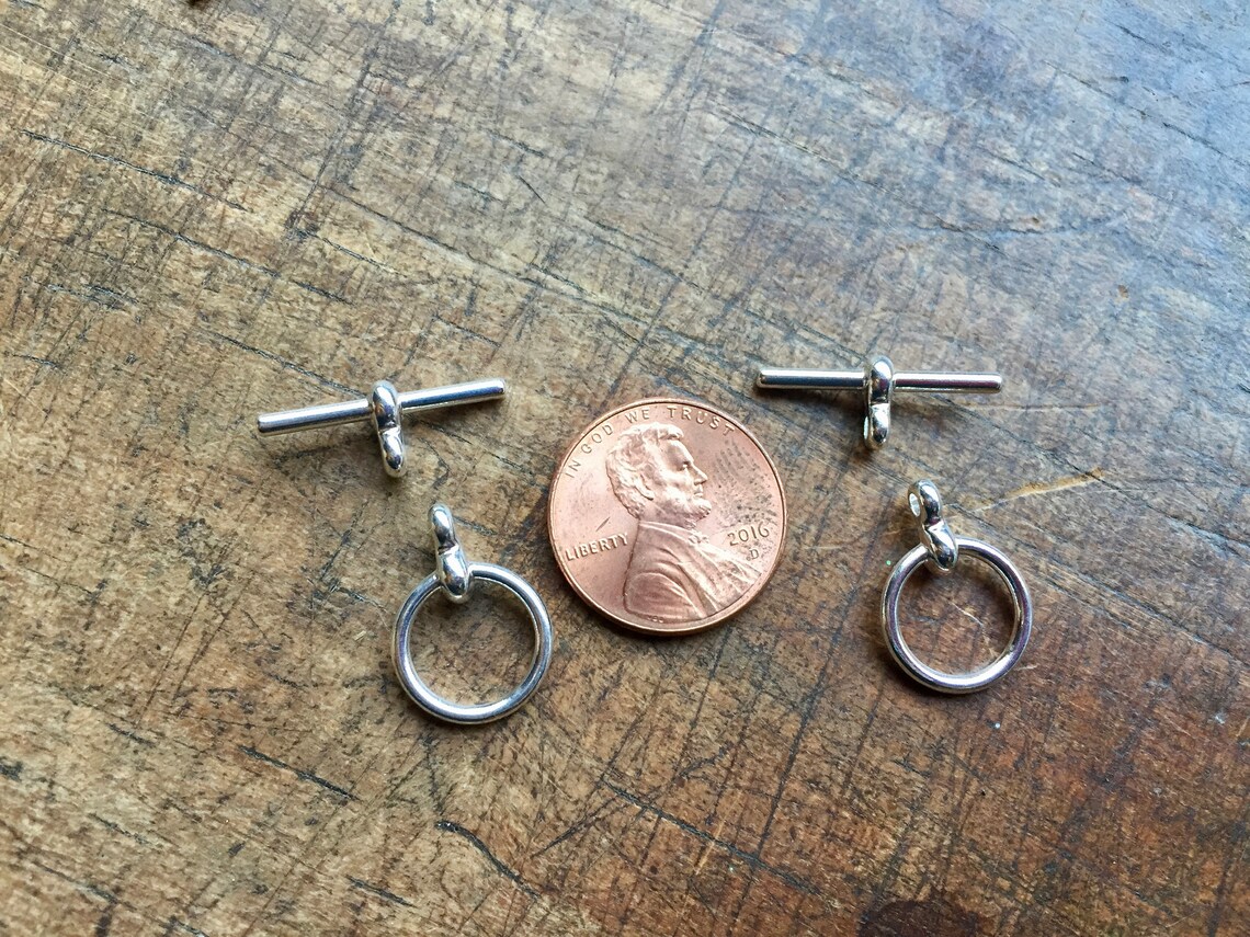 Basic Toggle Clasps in Silver or Gold. 14 Sets. They Measure 14x12mm ...