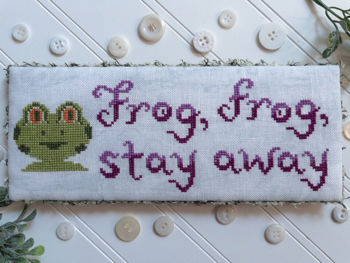 Frog Frog Cross Stitch Pattern LARGE PRINT, Animal Counted Cross Stitch ...