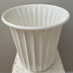Vintage White Trash Can / Vintage Fluted Garbage Can / Pleated Beige ...