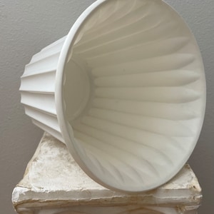 Vintage White Trash Can / Vintage Fluted Garbage Can / Pleated Beige ...