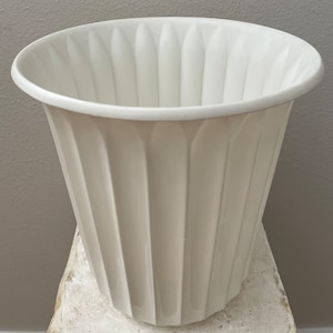 Vintage White Trash Can / Vintage Fluted Garbage Can / Pleated Beige ...