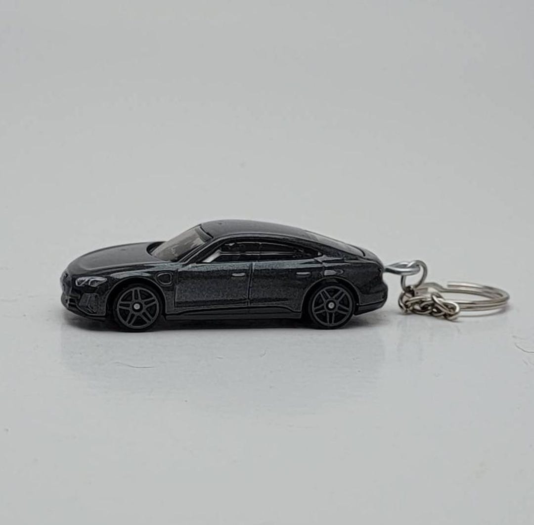 Audi RS E-tron GT Keychain Keyring for Husband Boyfriend Fiance Garage ...