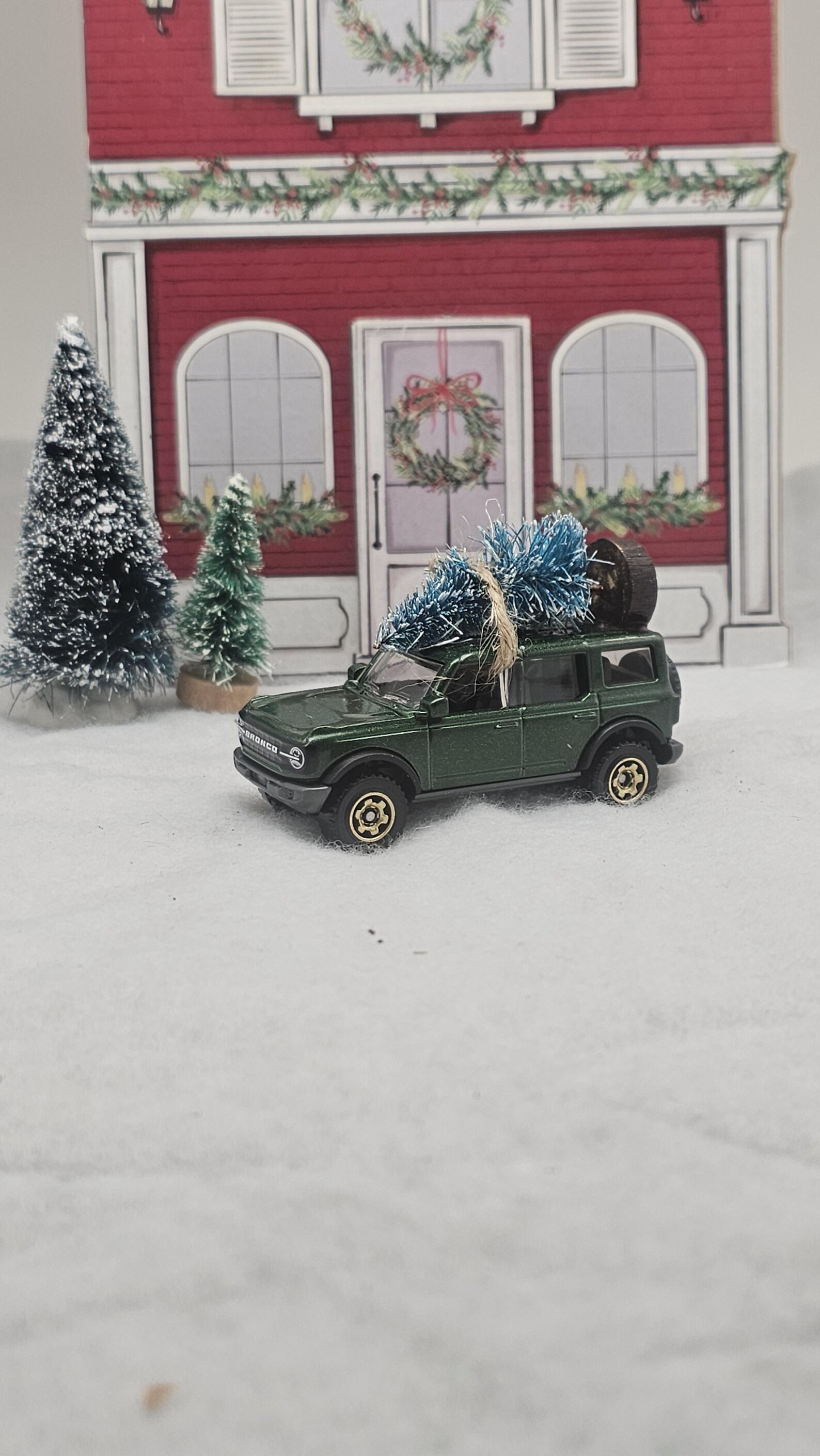 VHTF RARE 2021 Ford Bronco 4 Door Carrying Christmas Tree Car Ornament ...