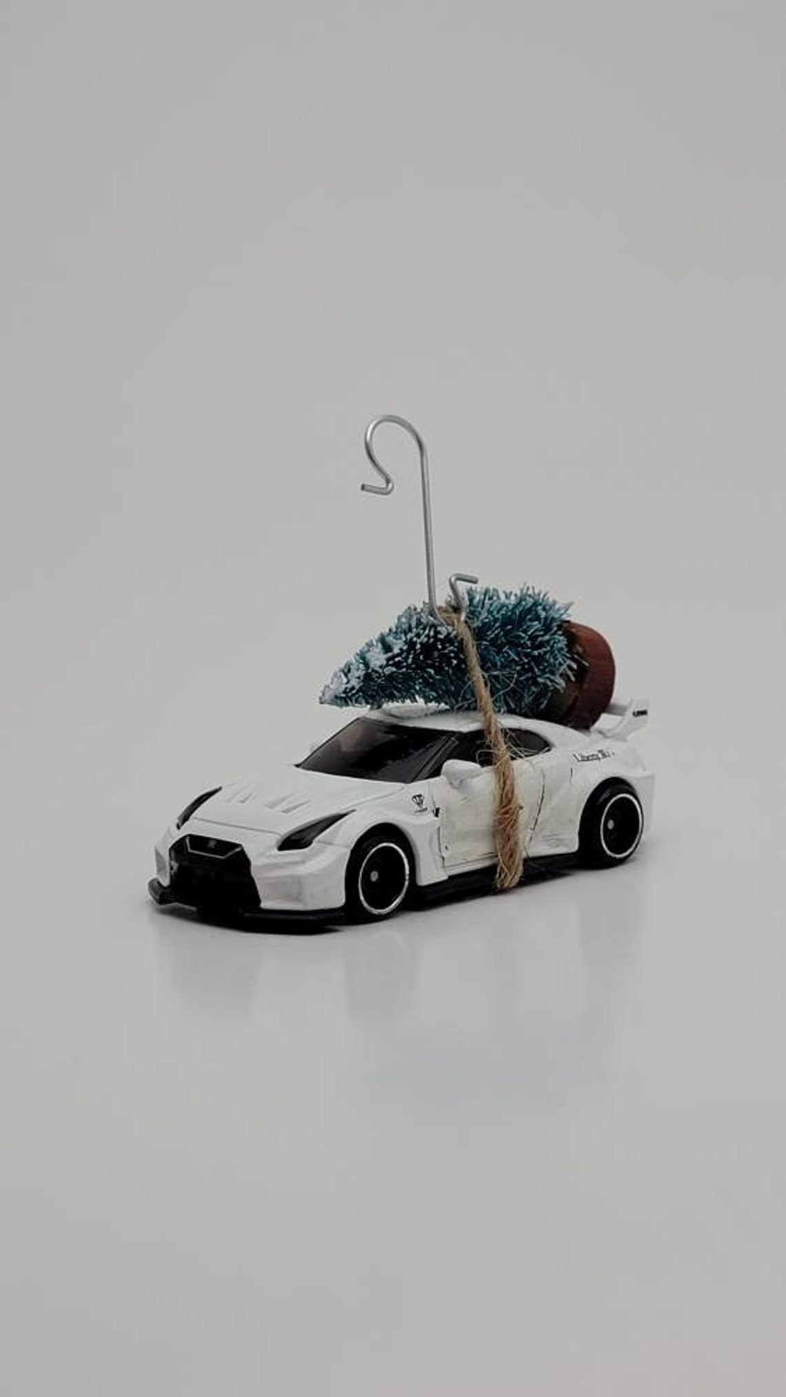 Nissan R35 GT Liberty Walk Wide Body Carrying Christmas Tree - Etsy
