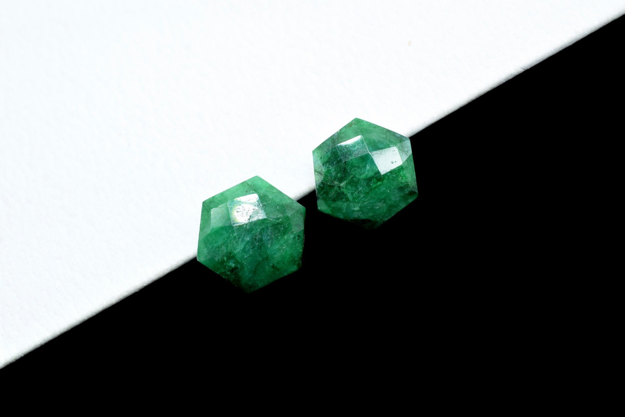 Emerald Faceted 10mm Hexagon Briolettesgreen Emerald Hexagon - Etsy