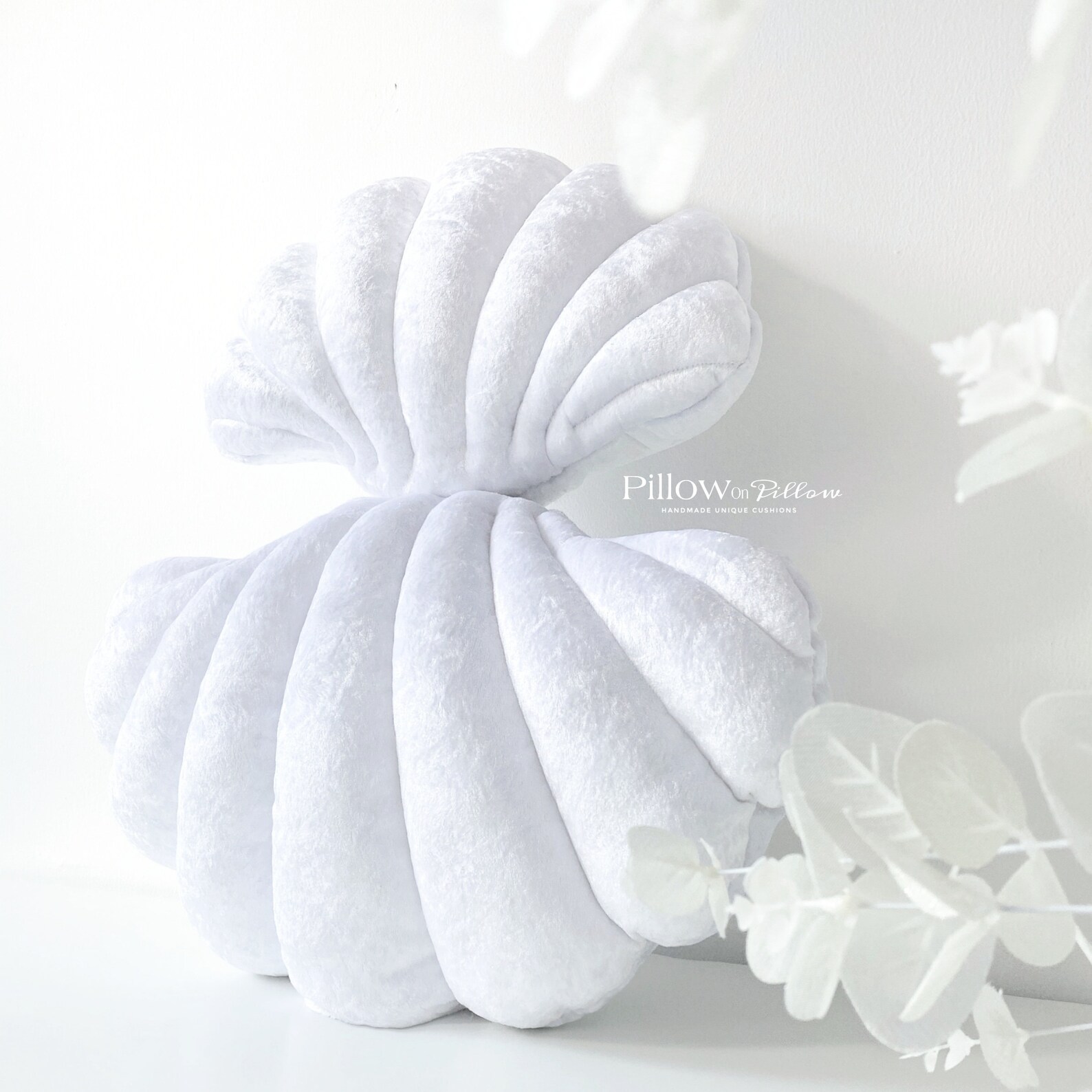 Cushion Seashell, WHITE Color Pillow,round Cushion,seashell Decorative ...