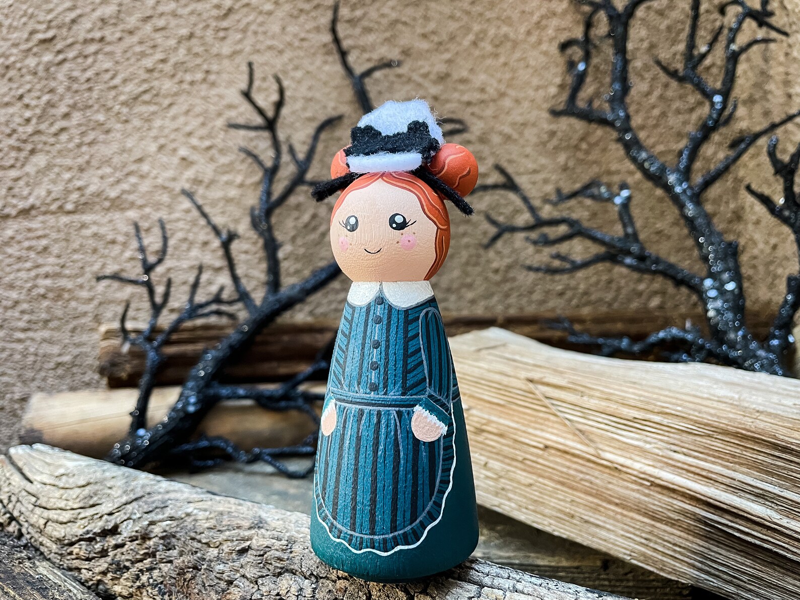 Ghost House Worker | Ghost | Bat | Haunted | Haunted House | Halloween ...