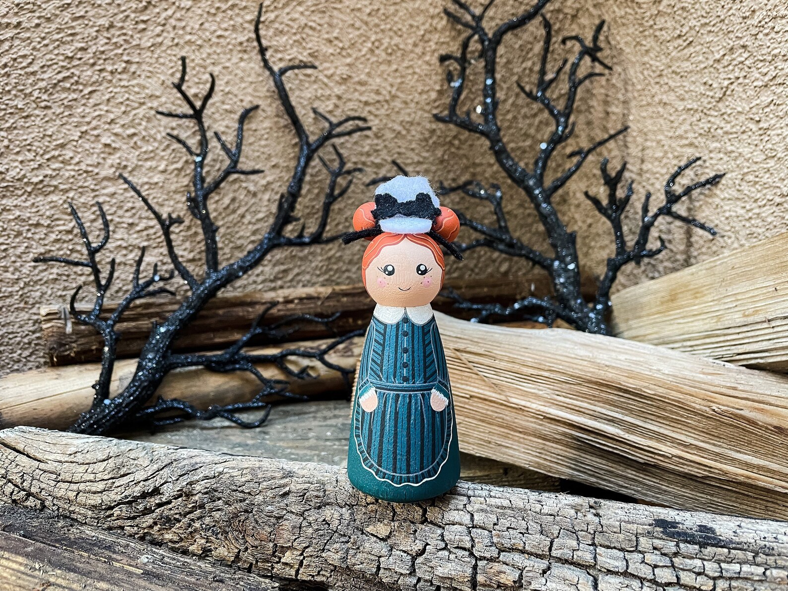 Ghost House Worker | Ghost | Bat | Haunted | Haunted House | Halloween ...