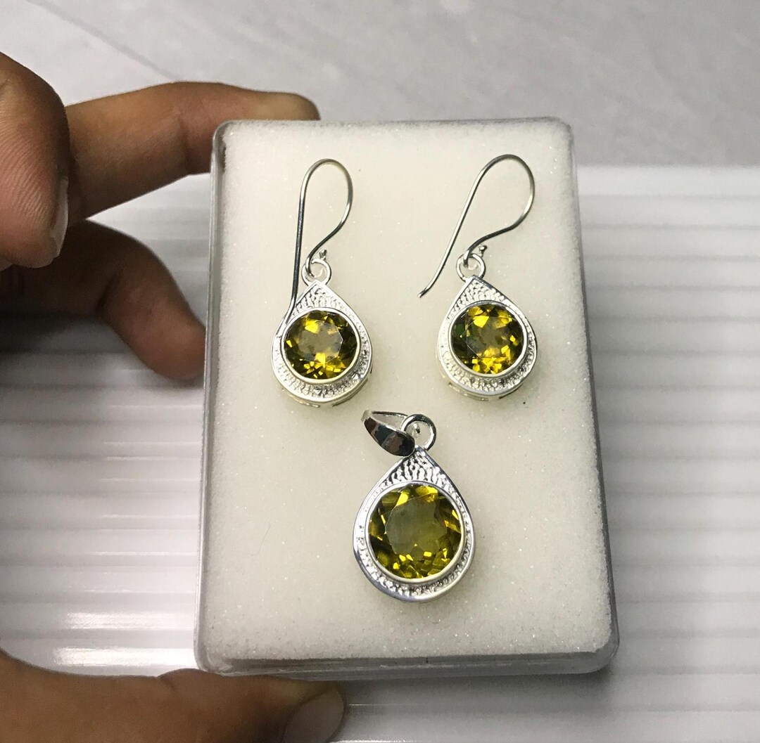 Stunning Zultanite Jewelry Sets for Women Trending Green Necklaces, and ...