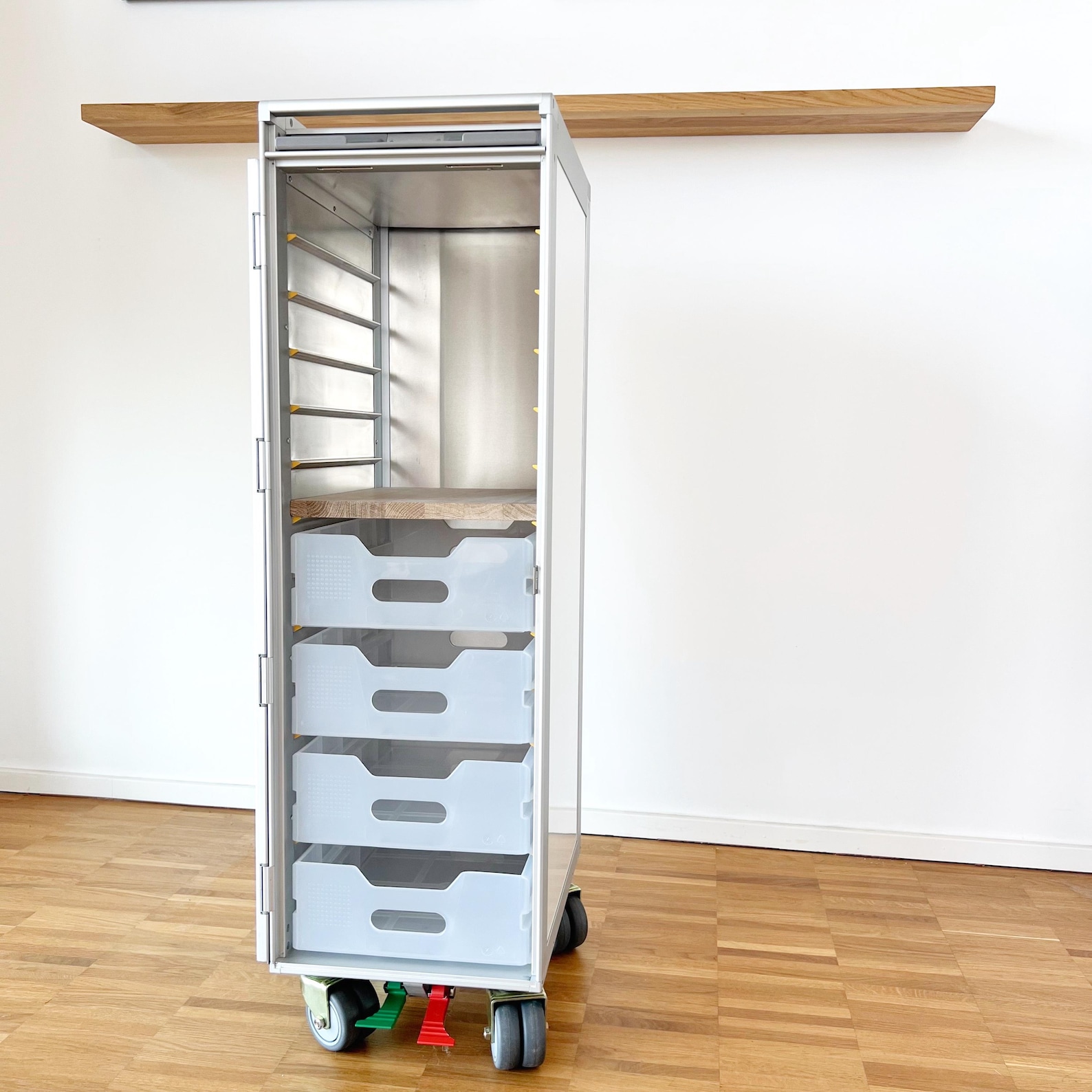 Airplane Trolley Cosmopolitan Aircraft Trolley Original Beverage Cart ...