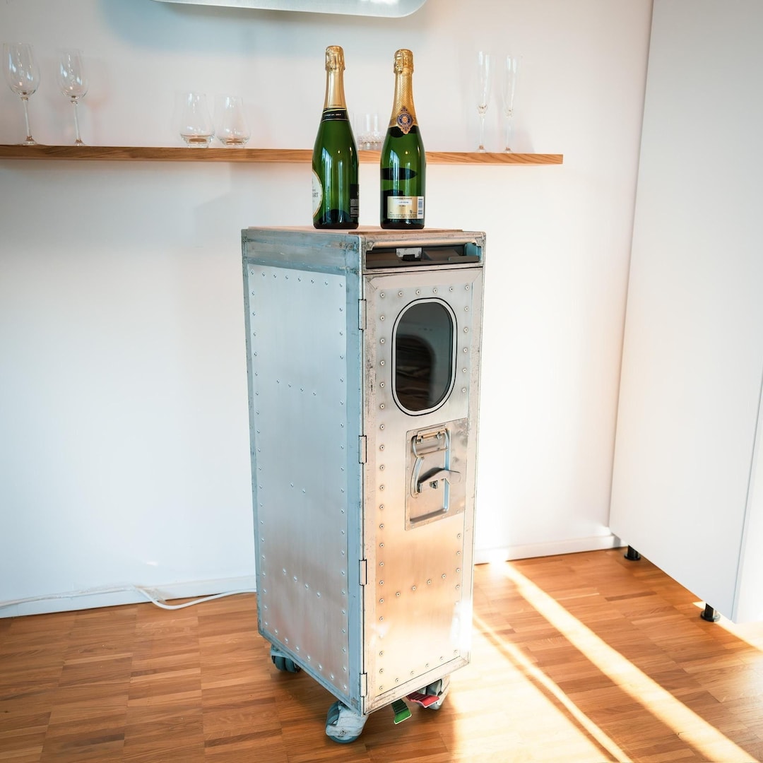 Airplane Trolley Cosmopolitan Aircraft Trolley Original Beverage Cart ...