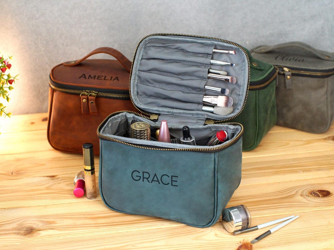 Personalized Leather Dopp Kit for Women, Custom Makeup Bag With Zipper ...