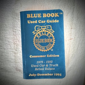 Kelley Blue Book Used Car Guide Reference 1979 to 1993. Free Shipping ...