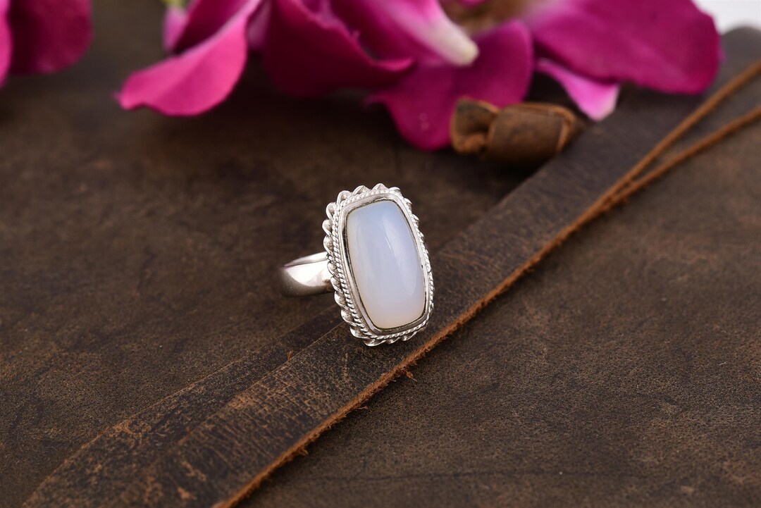 White Agate Sterling Silver Ring: Vintage Statement Jewelry - Etsy