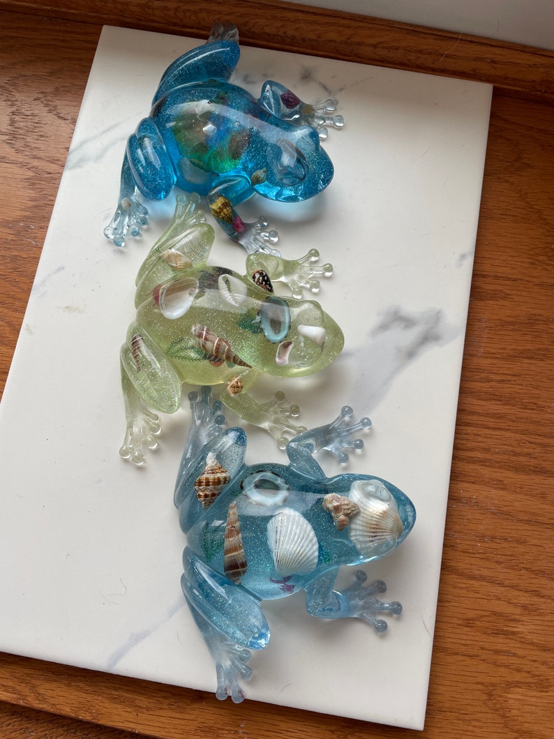 Large Deocrative See-through Resin Frogs - Etsy
