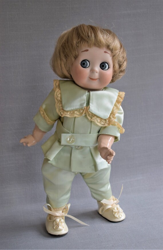Princess Beatrix Flirty Eye Composition Mama Doll 19 Unmarked Art Dolls ...