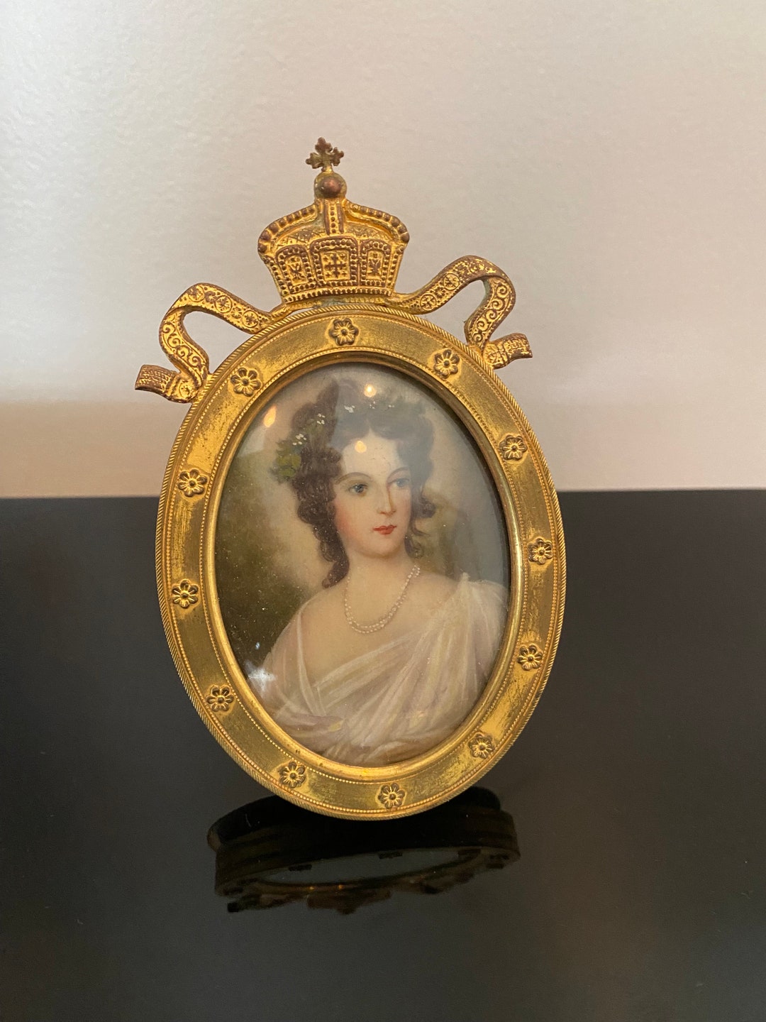 Antique Gold Royal Crown Frame Portrait of a Lady - Etsy