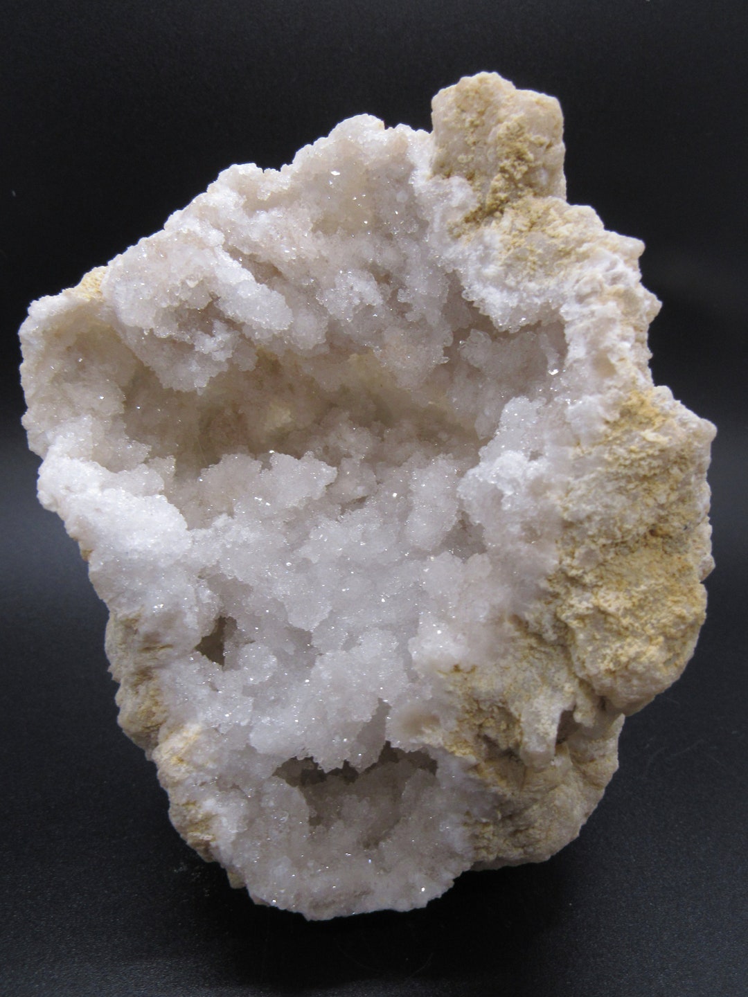 Beautiful Geode With Small Quarts Crystal Interior - Etsy