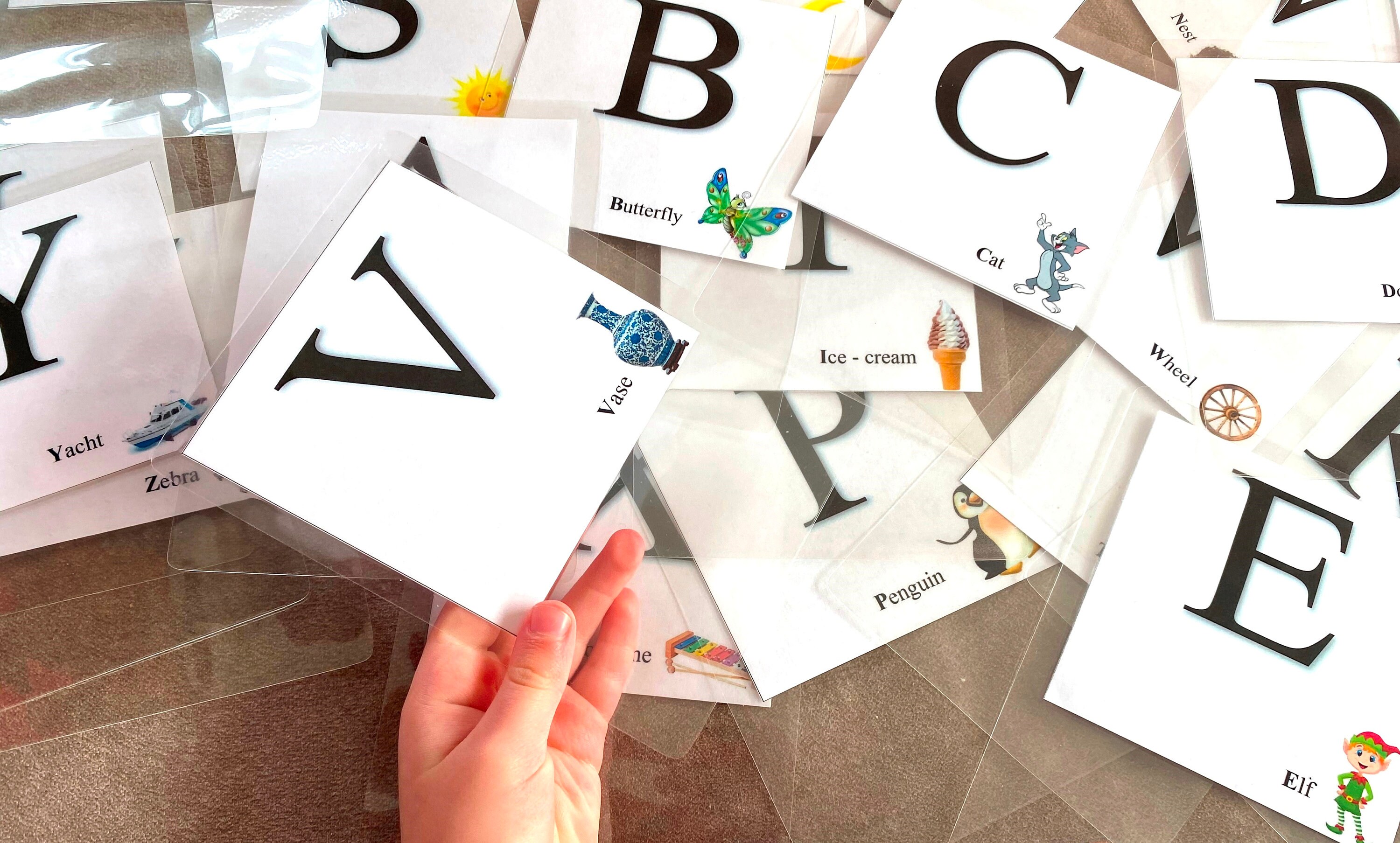 Alphabet Large A6 Flash Cards Words and Pictures + ABC Uppercase ...