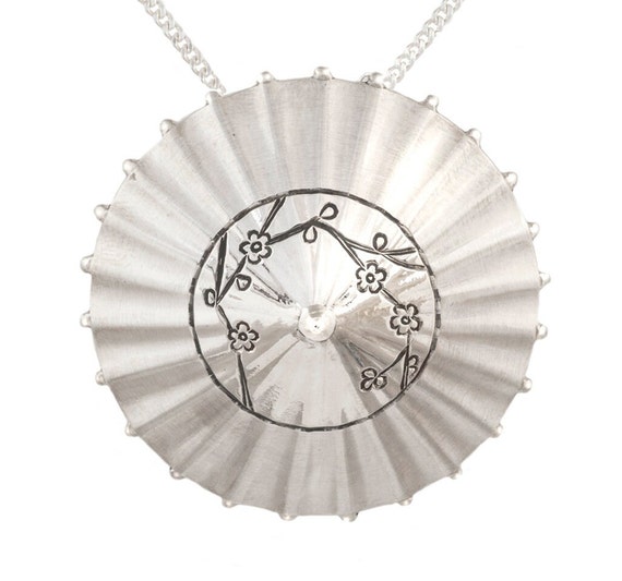 Geisha Parasol 'kinugasa' Pendant. Handcrafted in - Etsy
