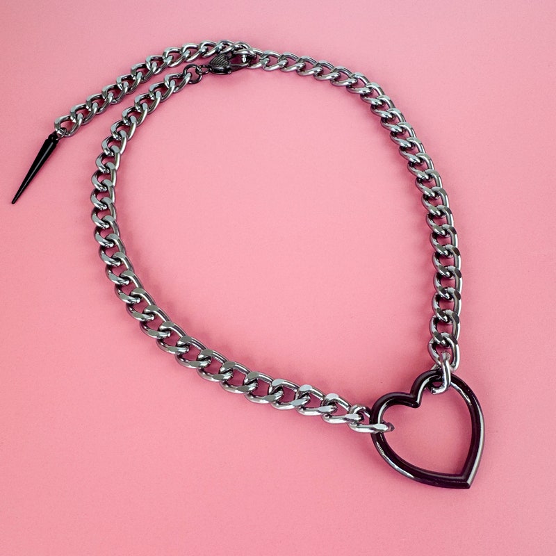 Black Heart Necklace - Etsy