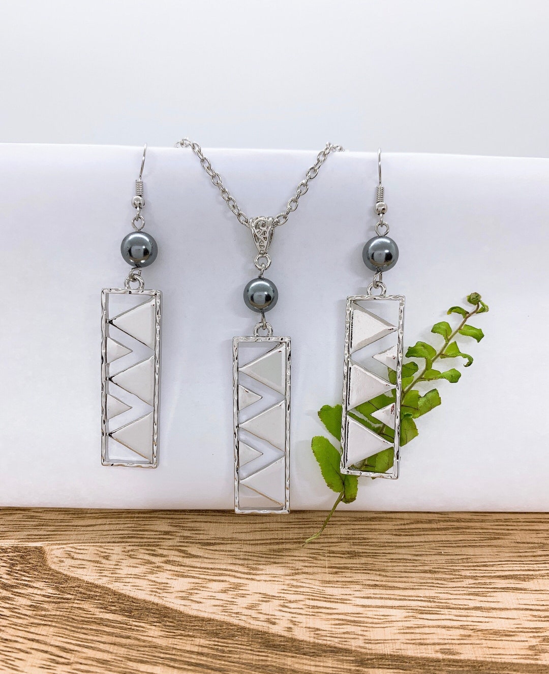 Hawaii Mauna Kea Triangle Tribal Rectangle With Shell Pearls Hamilton ...