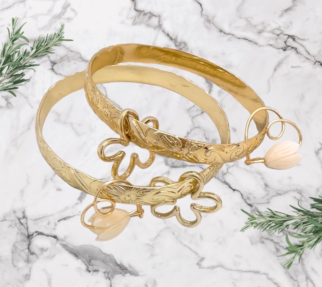 7mm Hamilton Gold Hawaii Tropical Flower and Wave Scroll Design Bangle ...