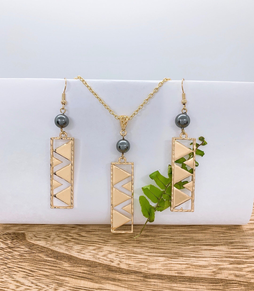 Hawaii Mauna Kea Triangle Tribal Rectangle With Shell Pearls Hamilton ...