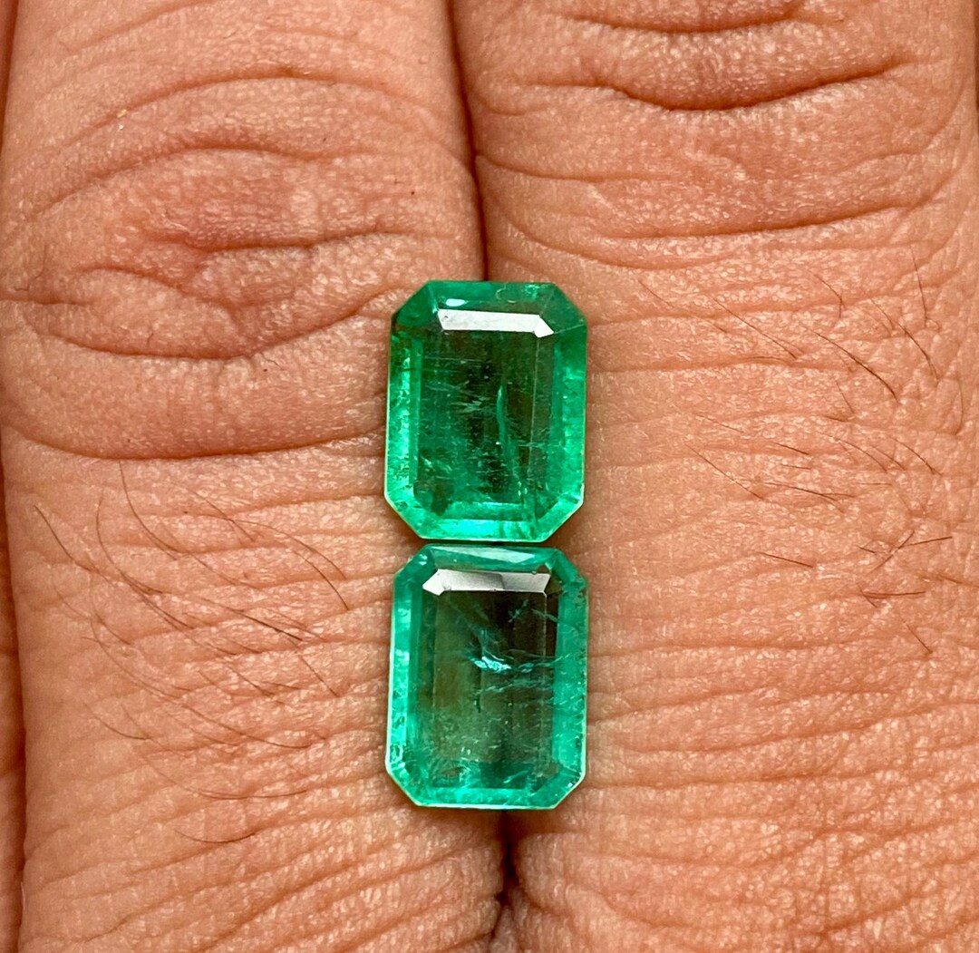Natural Emerald Pair, 3.60 Carats, Vivid Green Color, 9x7 MM, Top Color ...