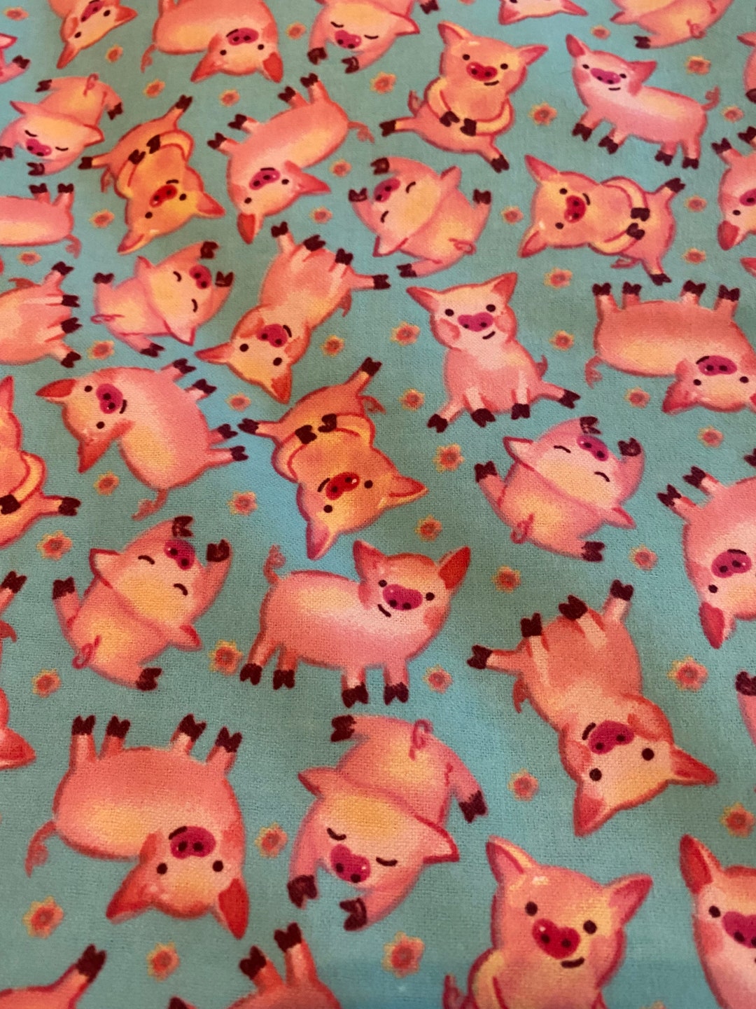 PRETTY PIGS on BLUE Paperless paper Towels 12 X 10 Cotton Flannel ...