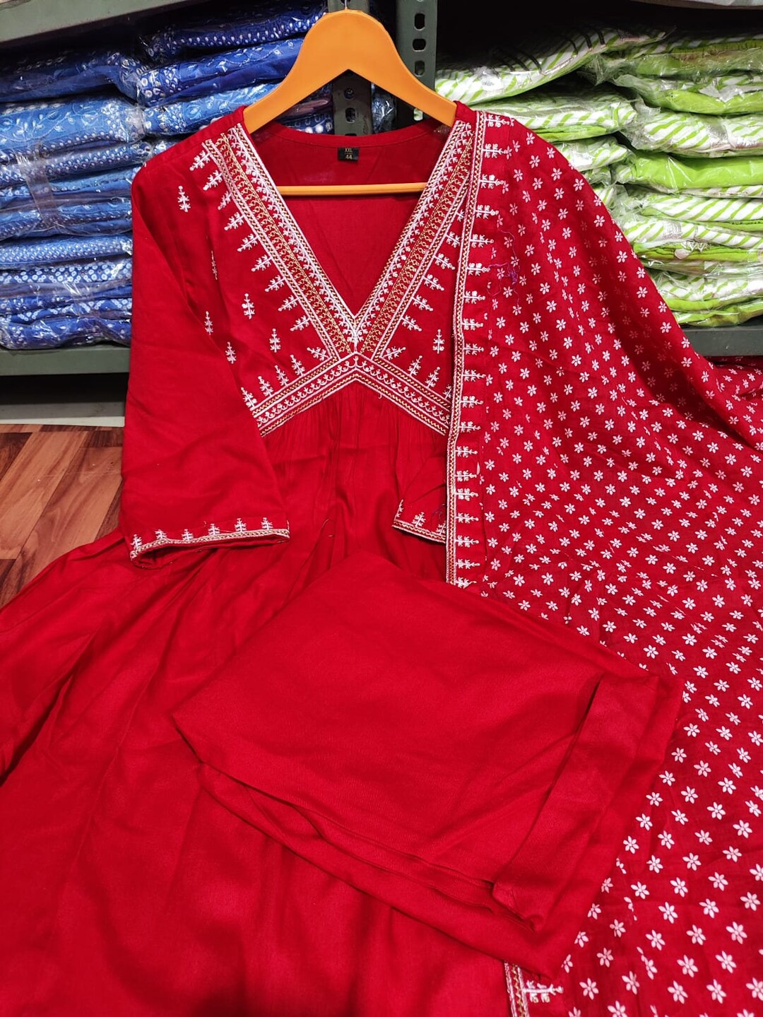 Beautiful New Dizan V Nack Pittan Aaliya Cut Tupliet Work From Kurti ...