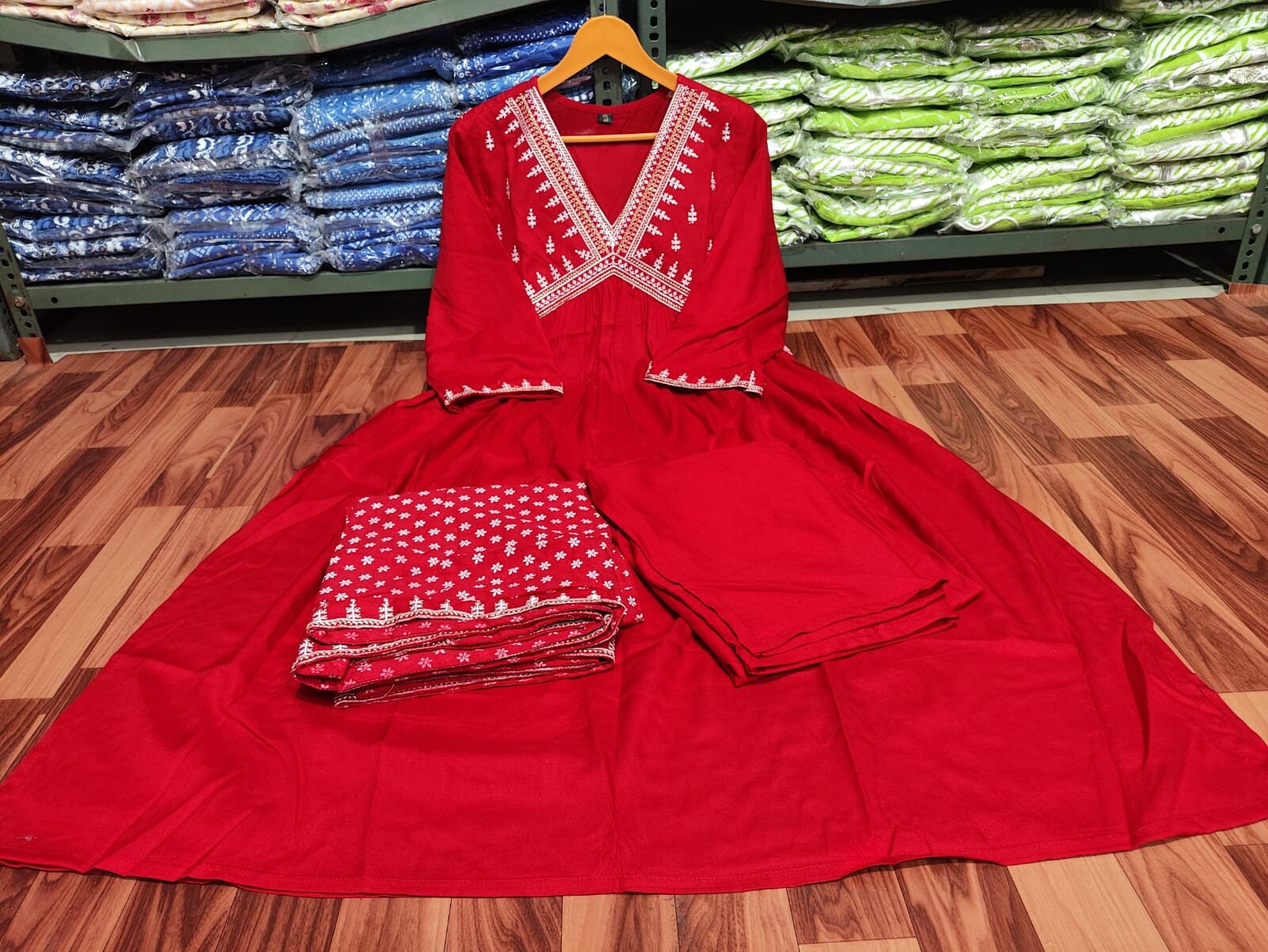 Beautiful New Dizan V Nack Pittan Aaliya Cut Tupliet Work From Kurti ...