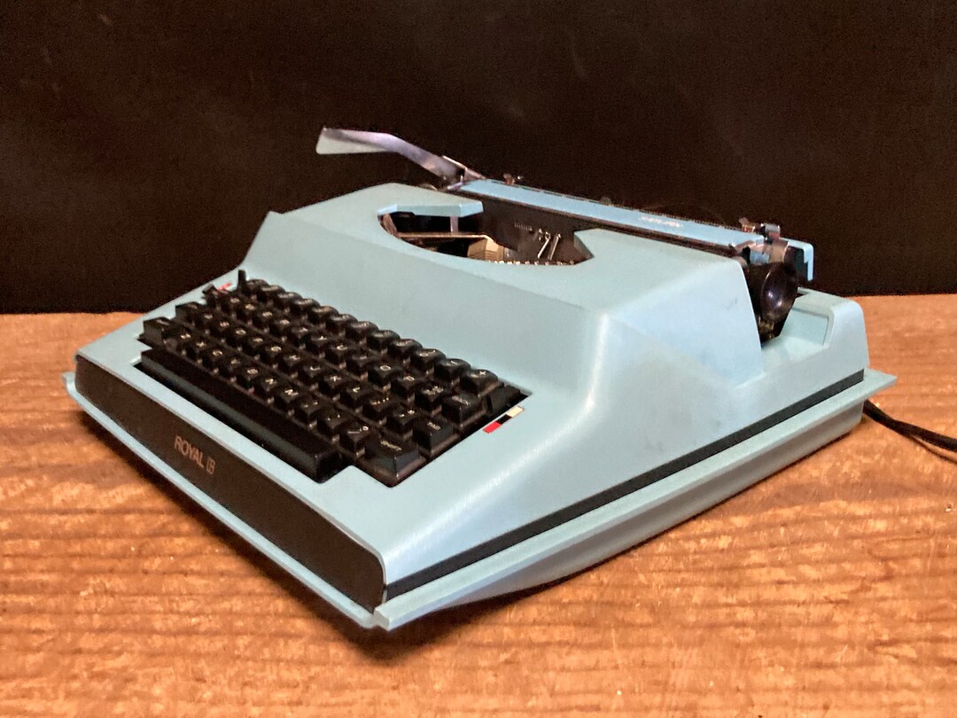Vintage Blue Royal Saturn Electric Typewriter With Case - Etsy