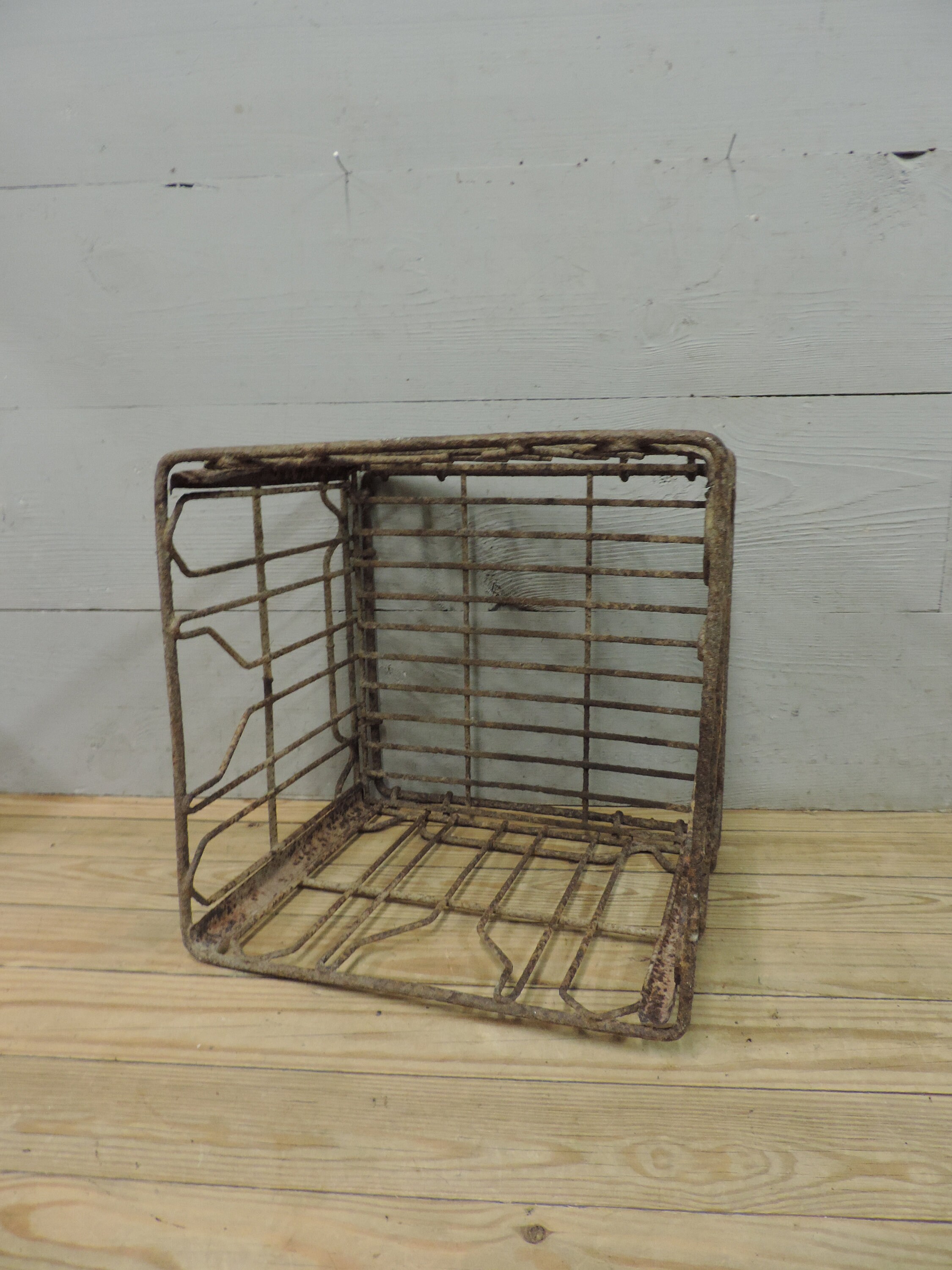 Vintage Rusty Wire Milk Crate - Etsy