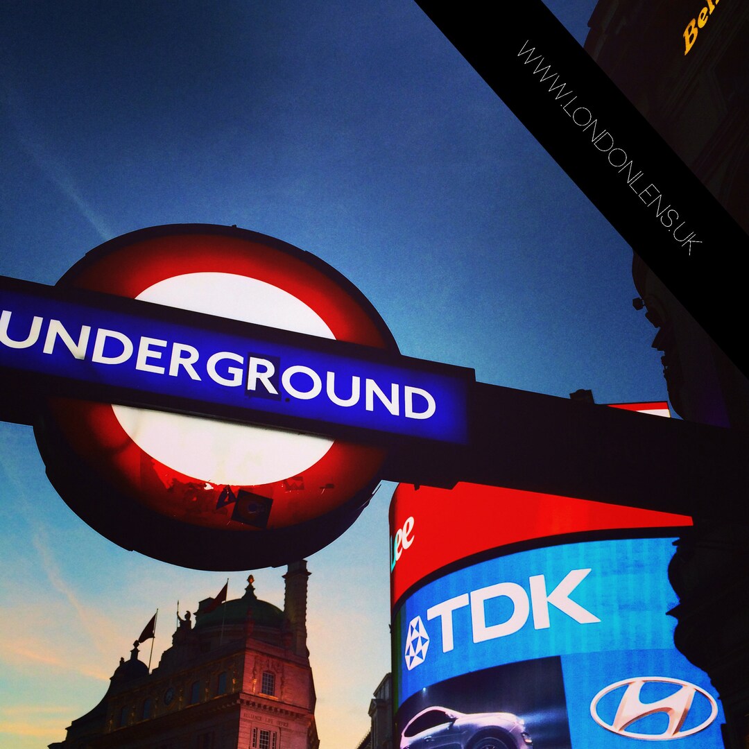 Piccadilly Circus / Tube Sign / Neon Lights (8" X 8") - Etsy