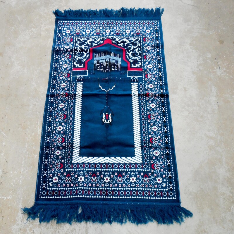 Black Arabian Rug - Etsy