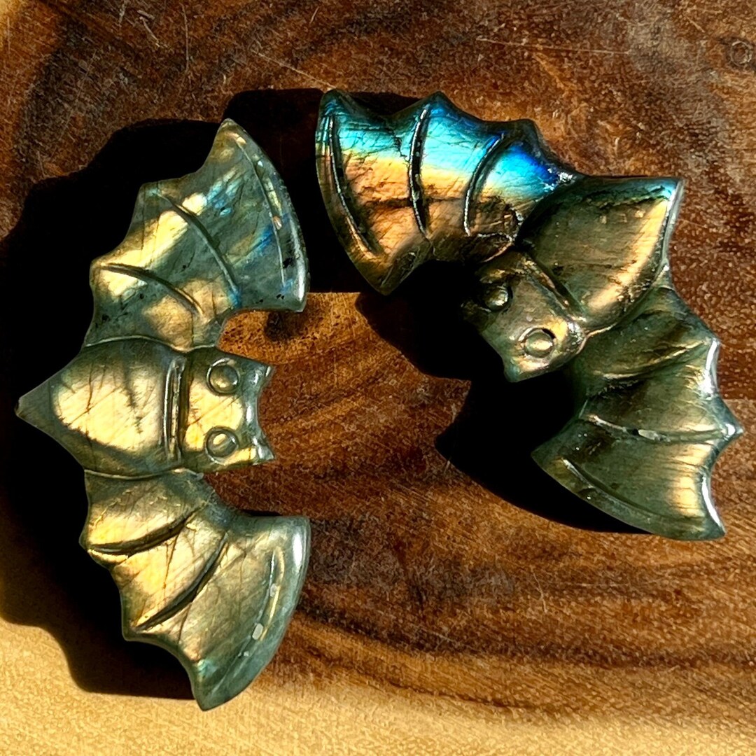 Flashy Labradorite Bat Carvings - Chiroptera Lovers - Small Flashy ...