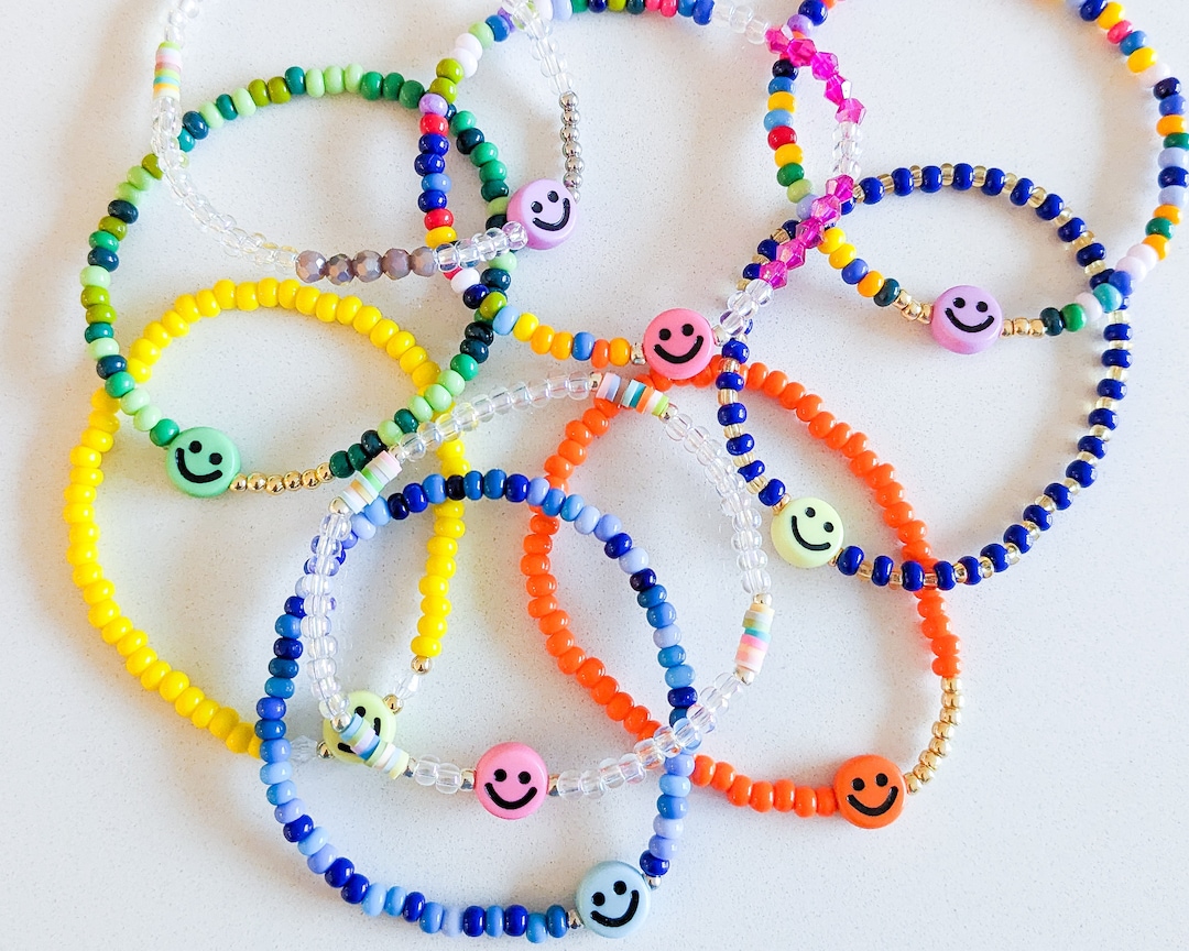 SURPRISE ME Grab and Gift Happy Face Friendship Bracelets Surprise Me ...
