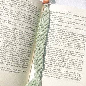 Custom Macrame Bookmark - Etsy