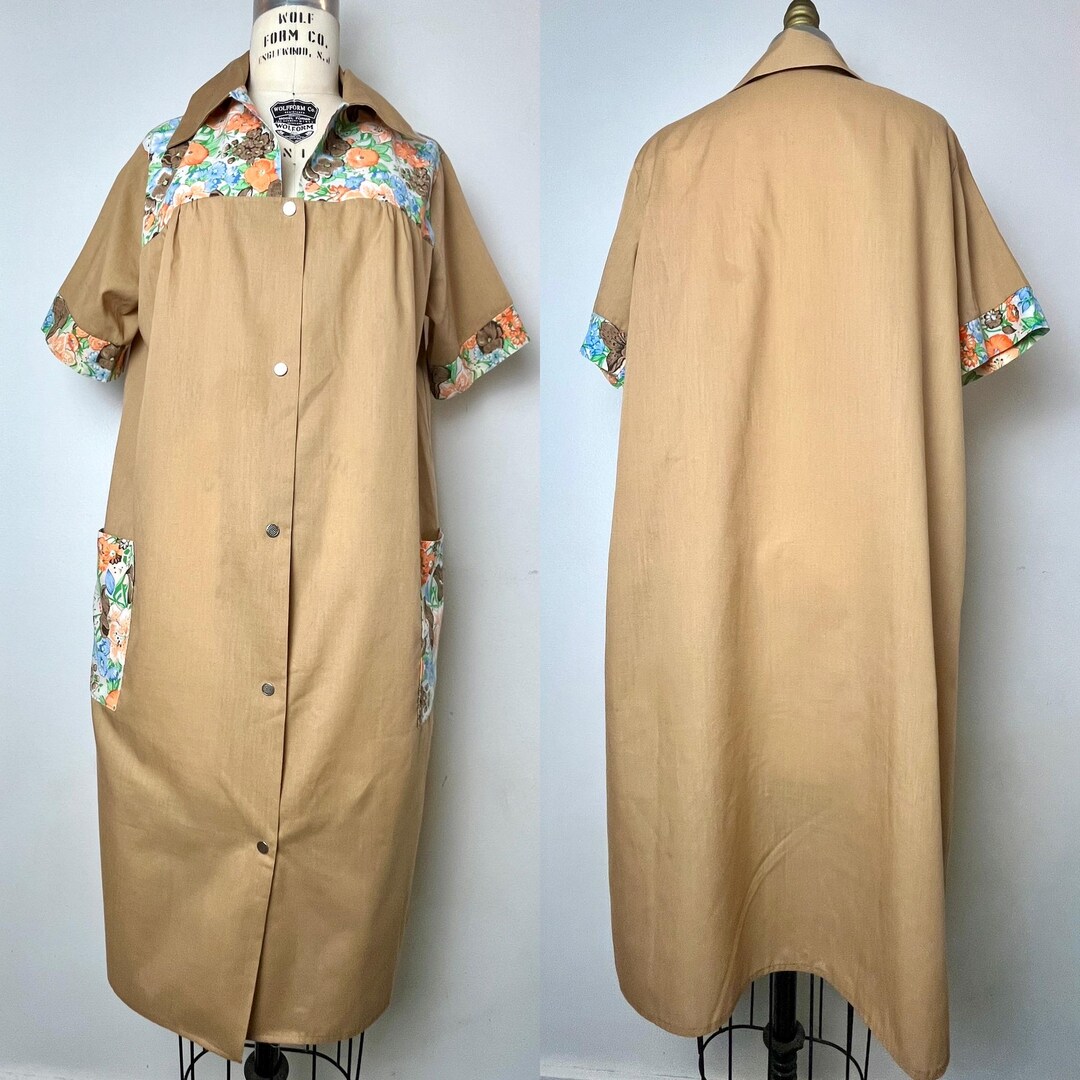 Sz. L 1970's Tan Housecoat - Etsy