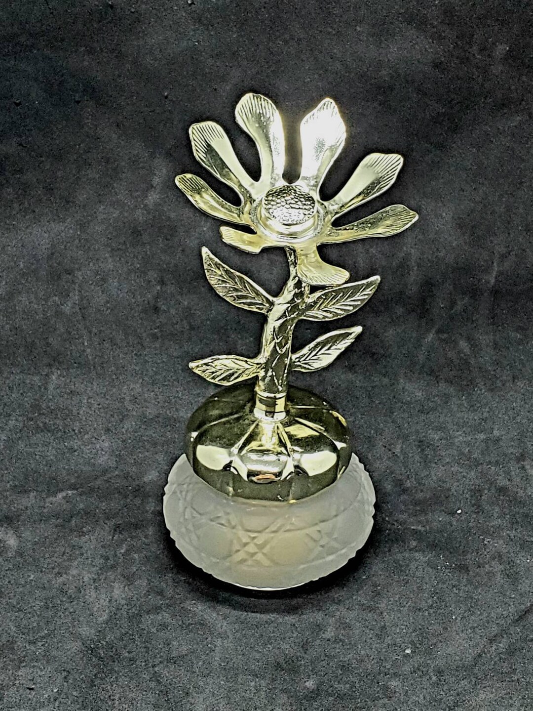 Vintage Avon Keepsake CHARISMA Cream Sachet Frosted Glass Flower Top ...