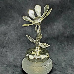 Vintage Avon Keepsake CHARISMA Cream Sachet Frosted Glass Flower Top ...