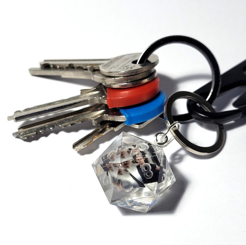 Customisable D20 Add Your Own Photo Keyring Dice DND Boardgame Glitter ...